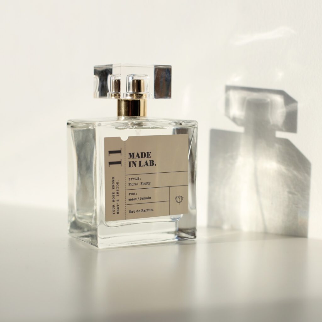 Tajemnica przyciągania wprost z laboratorium. Poznaj zapachy Made in ...